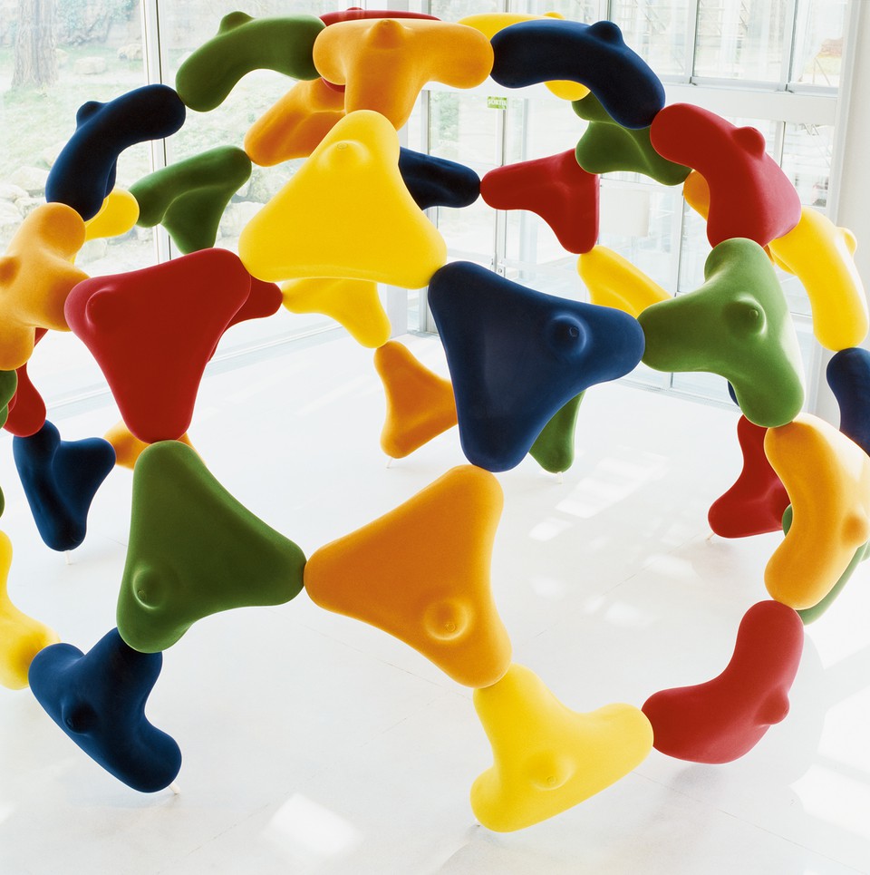 Bucky Chair Installation | Marc Newson Ltd